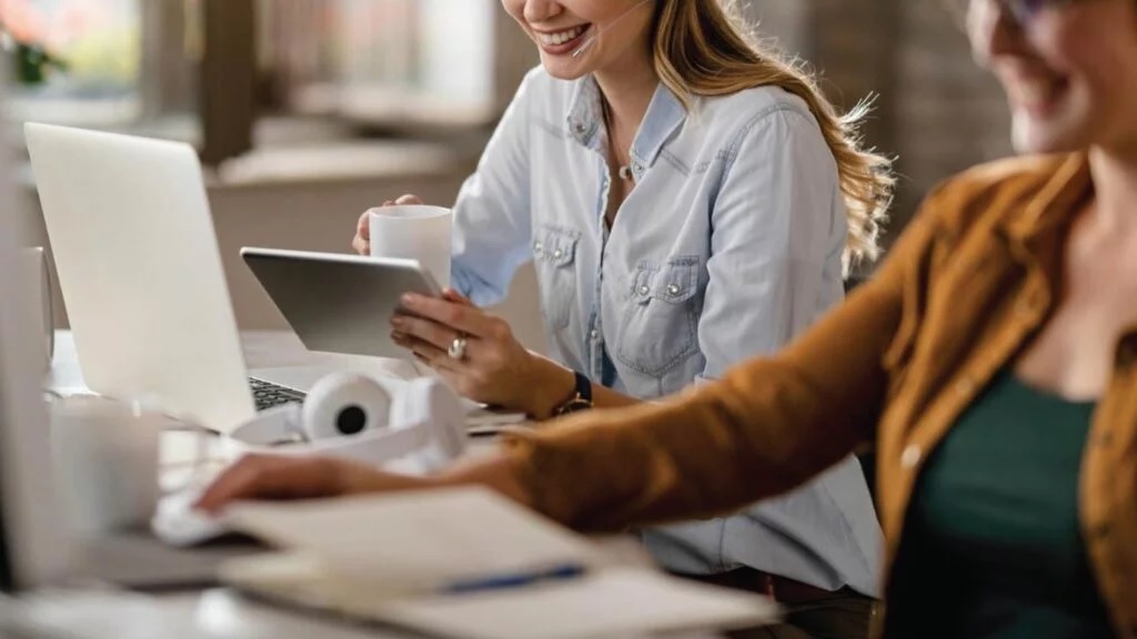 Interactive and Unified Holiday Customer Service Technology ...